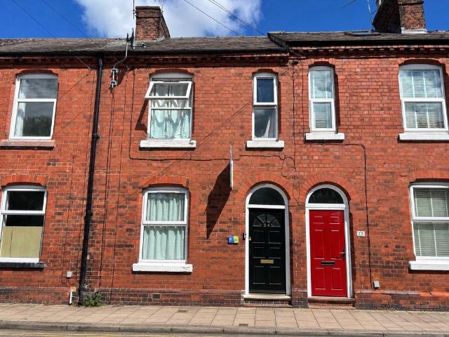 5 bedroom terraced house for sale