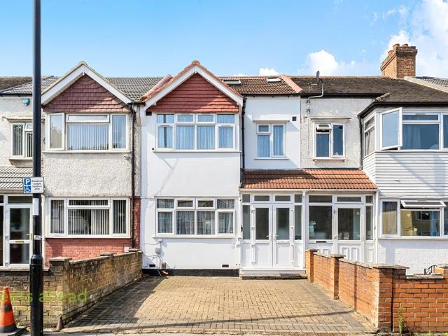 5 bedroom terraced house for sale