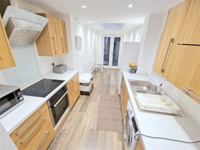 5 bedroom terraced house for sale
