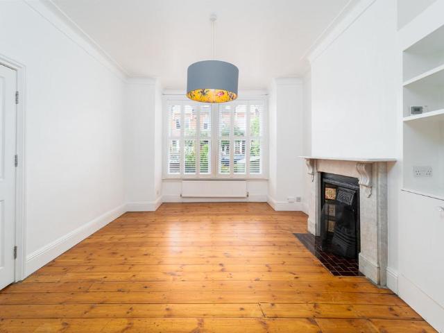 5 bedroom terraced house for sale