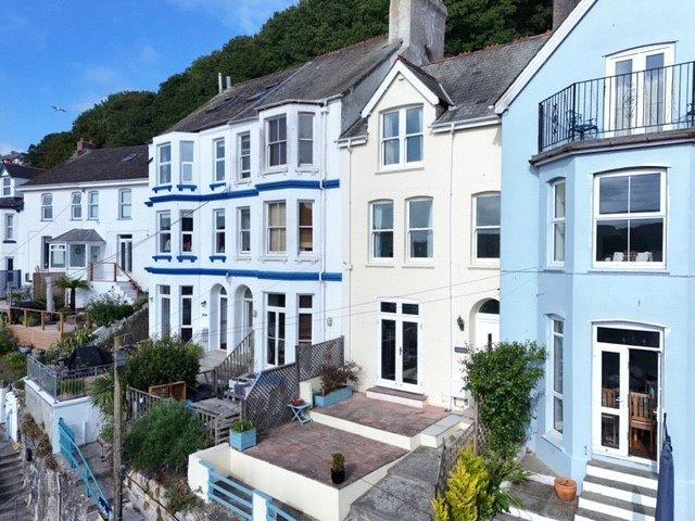 5 bedroom terraced house for sale