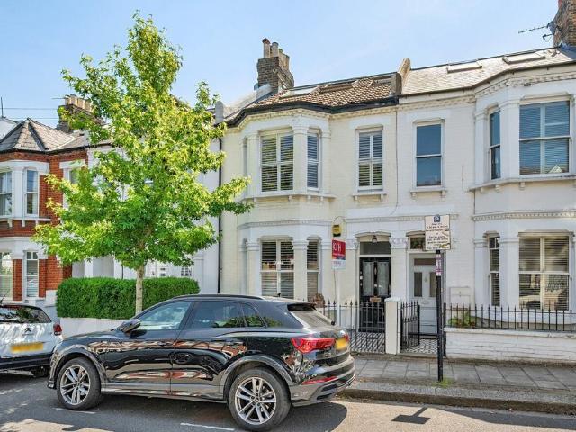 5 bedroom terraced house for sale