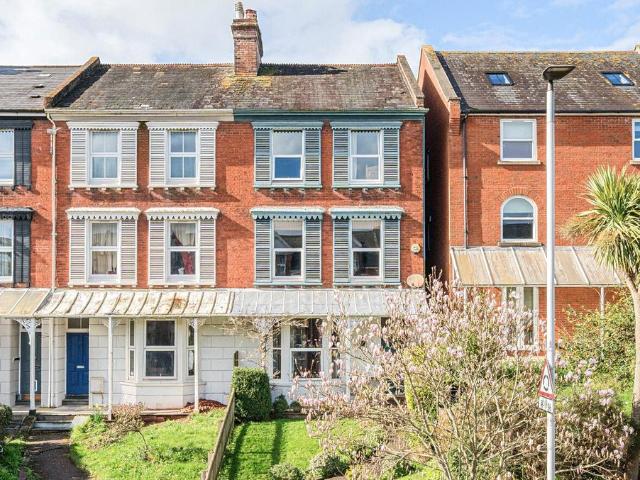 5 bedroom terraced house for sale