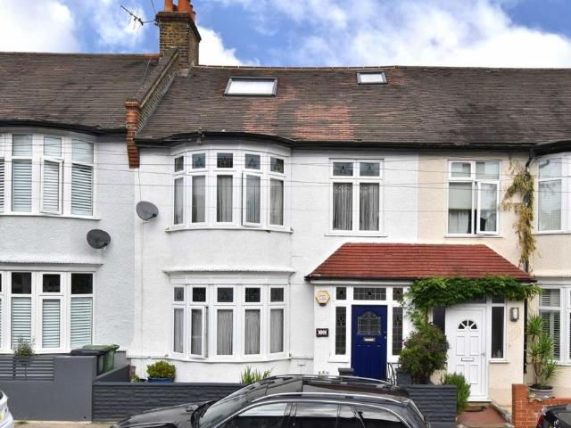 5 bedroom terraced house for sale