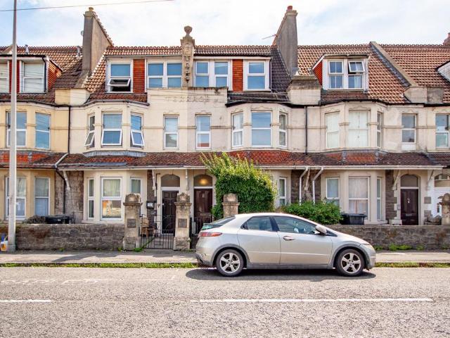 5 bedroom terraced house for sale