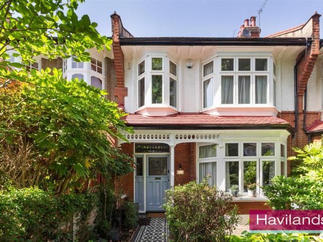 5 bedroom terraced house for sale