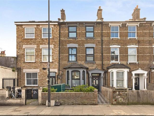 5 bedroom terraced house for sale