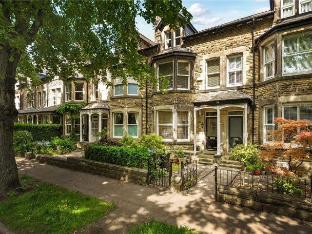 5 bedroom terraced house for sale