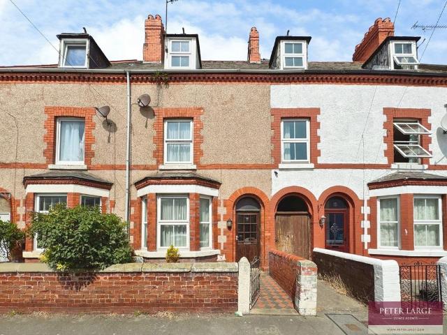 5 bedroom terraced house for sale