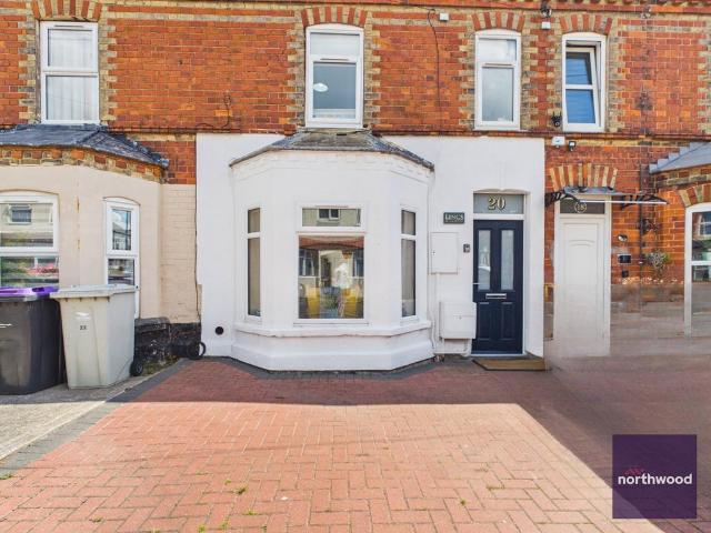5 bedroom terraced house for sale