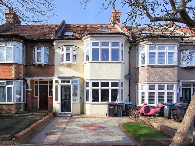 5 bedroom terraced house for sale