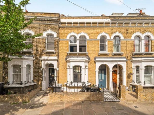 5 bedroom terraced house for sale