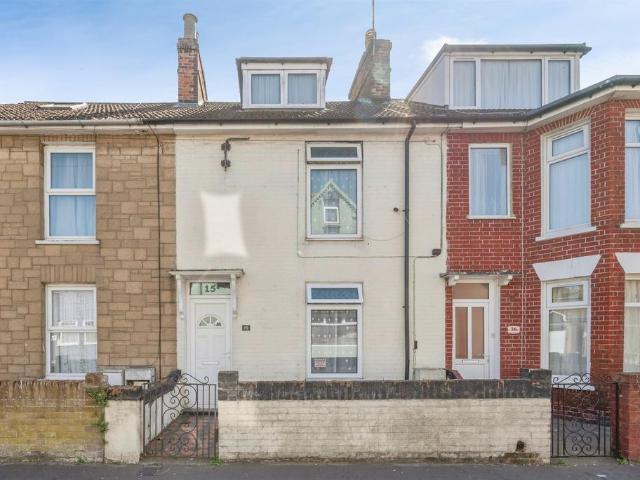 5 bedroom terraced house for sale
