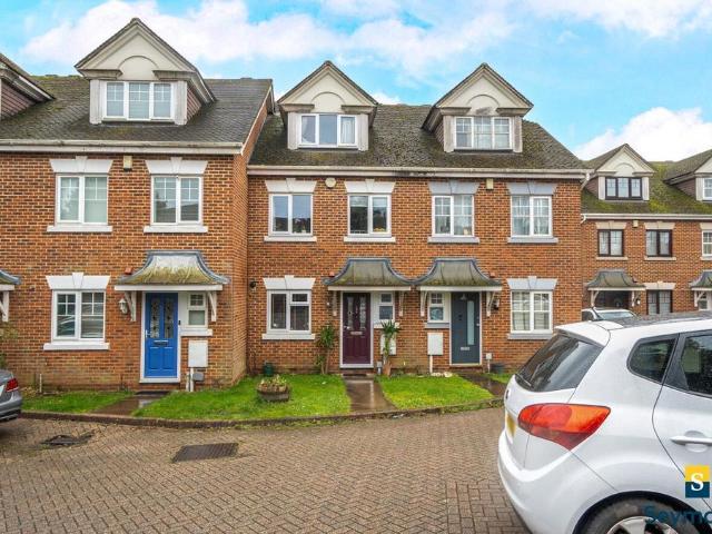 5 bedroom terraced house for sale
