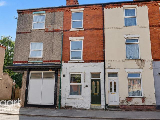 5 bedroom terraced house for sale