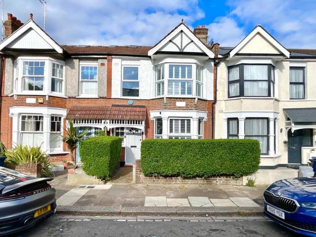 5 bedroom terraced house for sale