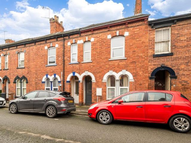 5 bedroom terraced house for sale