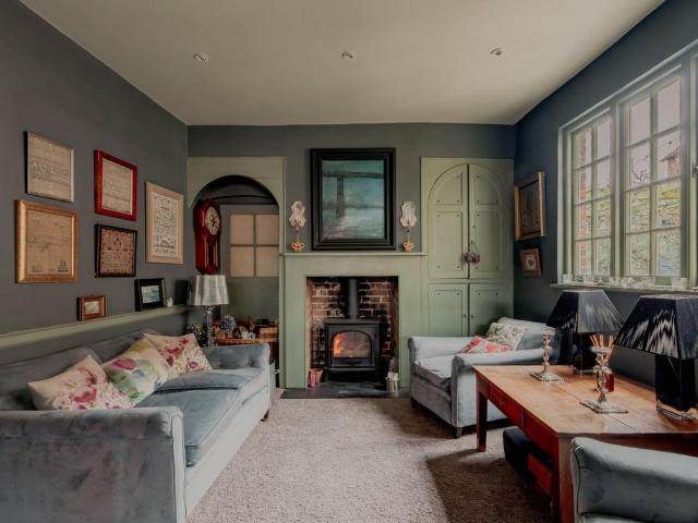5 bedroom terraced house for sale