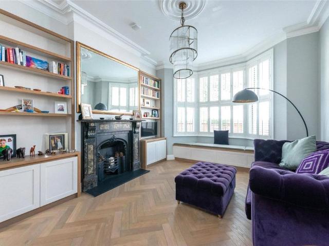 5 bedroom terraced house for sale