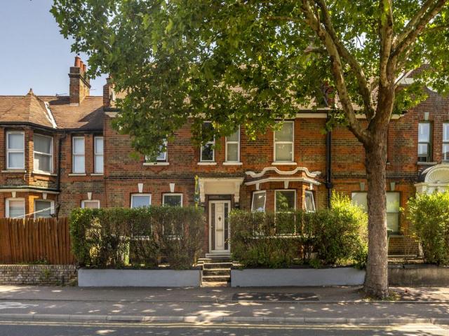 5 bedroom terraced house for sale