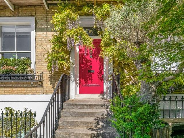 5 bedroom terraced house for sale