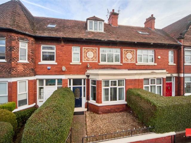 5 bedroom terraced house for sale