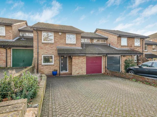 5 bedroom terraced house for sale