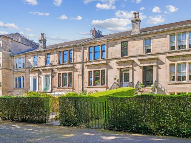 5 bedroom terraced house for sale