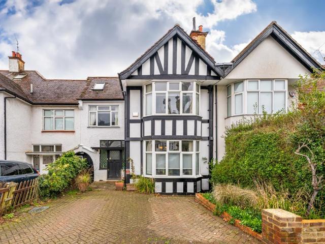 5 bedroom terraced house for sale