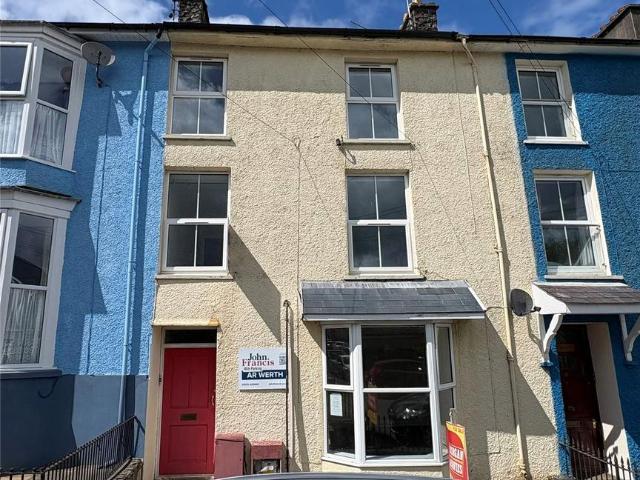 5 bedroom terraced house for sale