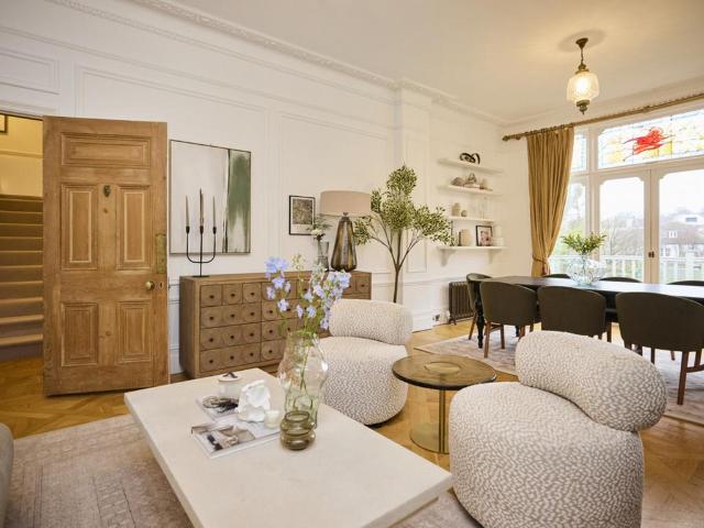 5 bedroom terraced house for sale