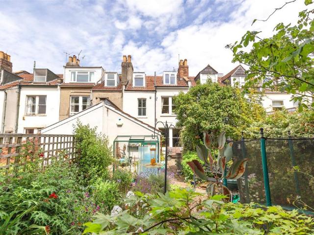 5 bedroom terraced house for sale