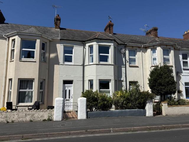 5 bedroom terraced house for sale