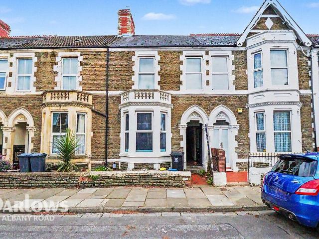 5 bedroom terraced house for sale