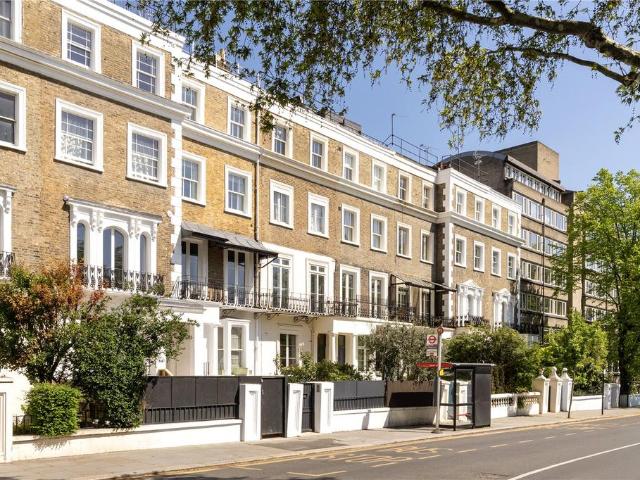 5 bedroom terraced house for sale