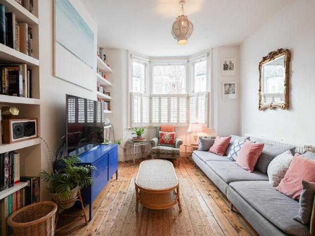 5 bedroom terraced house for sale