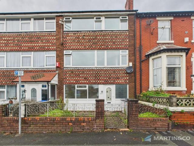 5 bedroom terraced house for sale