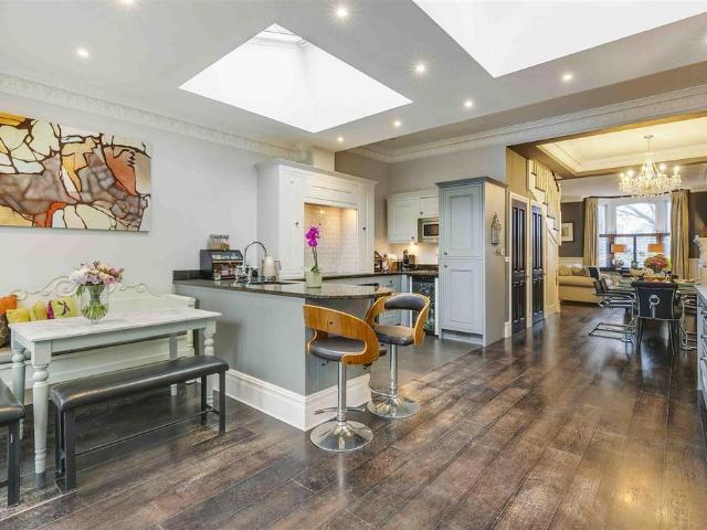 5 bedroom terraced house for sale
