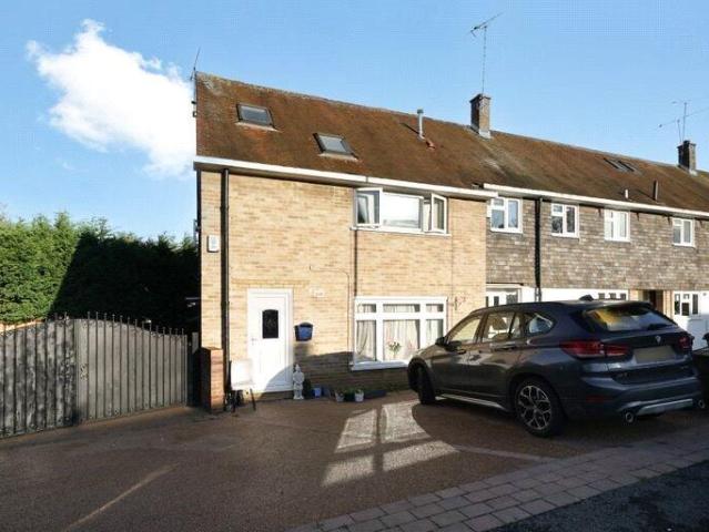 5 bedroom terraced house for sale