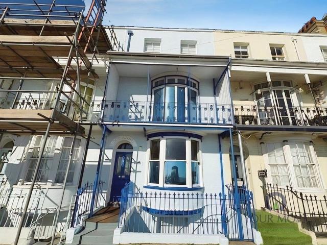 5 bedroom terraced house for sale
