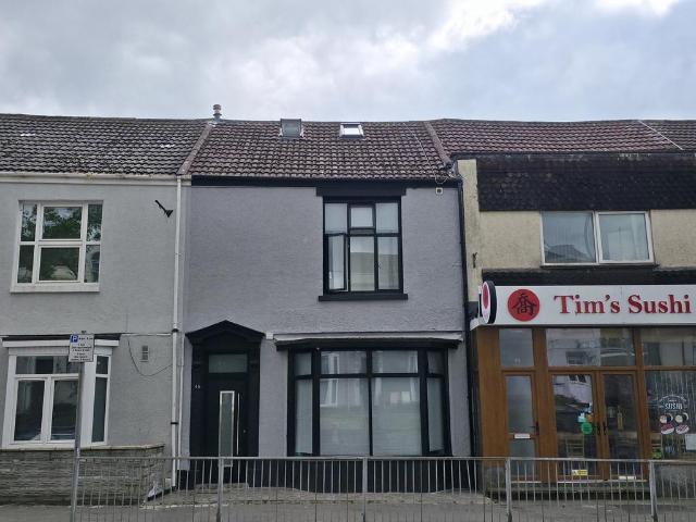 5 bedroom terraced house for sale