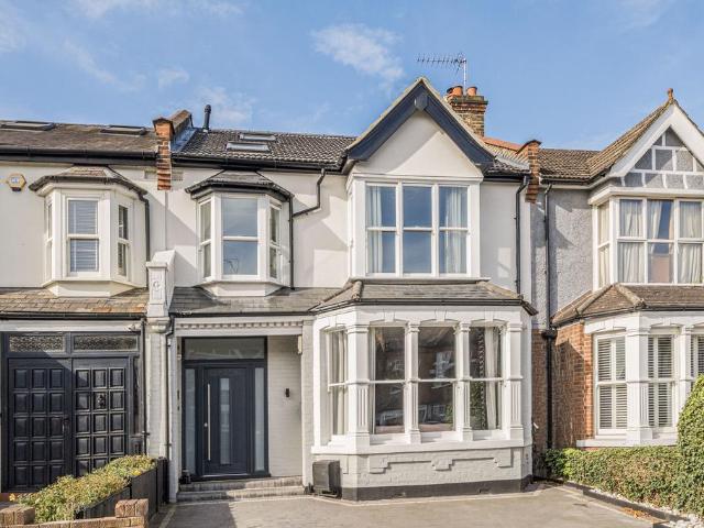 5 bedroom terraced house for sale