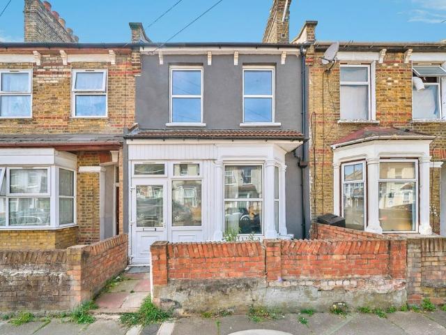5 bedroom terraced house for sale