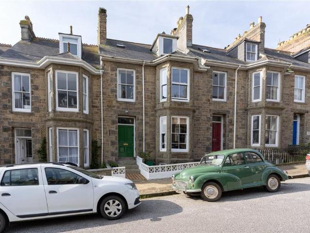 5 bedroom terraced house for sale
