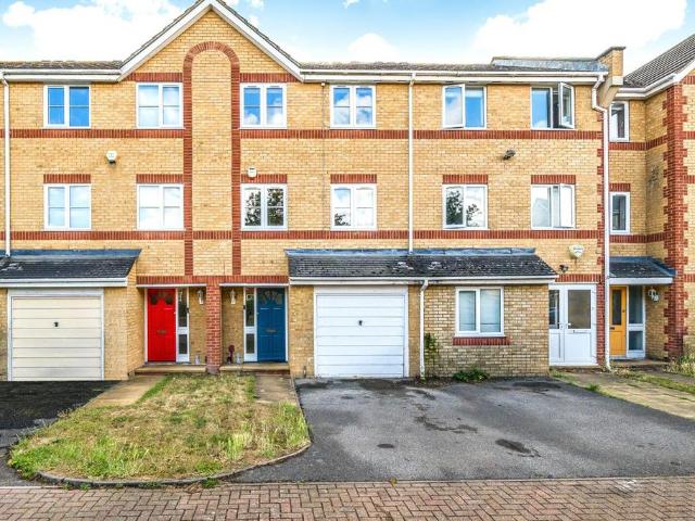 5 bedroom terraced house for sale