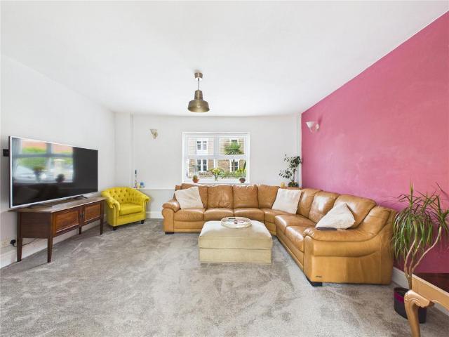 5 bedroom terraced house for sale