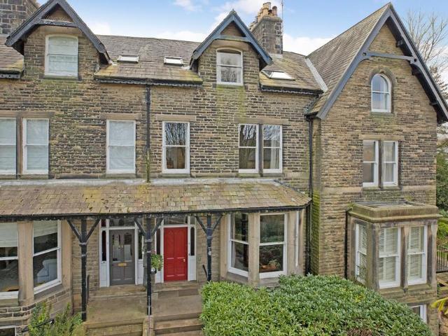 5 bedroom terraced house for sale