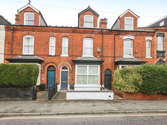 5 bedroom terraced house for sale