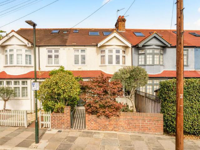 5 bedroom terraced house for sale