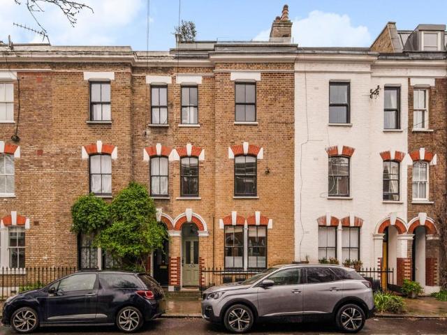 5 bedroom terraced house for sale
